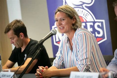 Basket La Mise Au Clair Daudrey Seurot Après Labsence De Julie