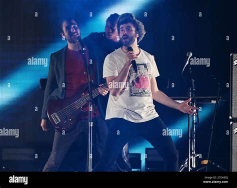 Sunrise Fl Usa 16th Dec 2023 Adam Met And Jack Met Of Ajr Perform