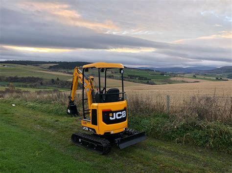 Djmg Pipeline Services Have Put Their New Jcb 18z Zero Tail Swing Mini