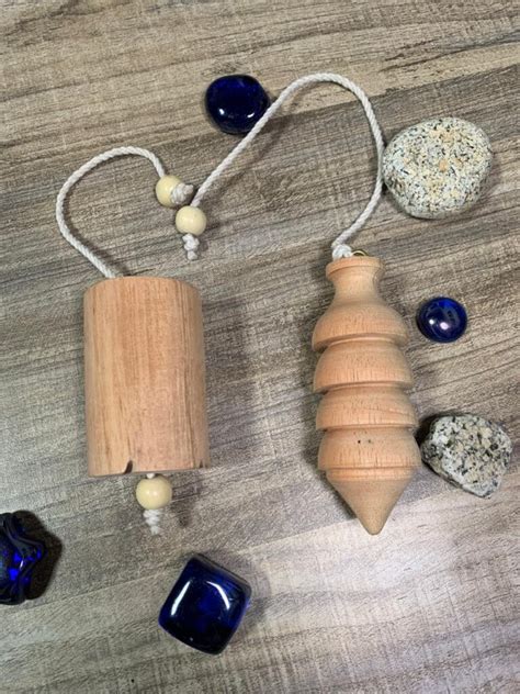 Combo Pendulo Hebreo Tradicional Y Pendulo Osiris Madera Pendulos