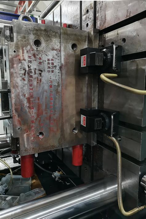 注塑机快速换模系统 搜狐大视野 搜狐新闻