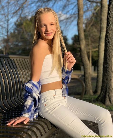 Celebridades Femeninas Oficial Natalie Grace Belleza Incipiente Les