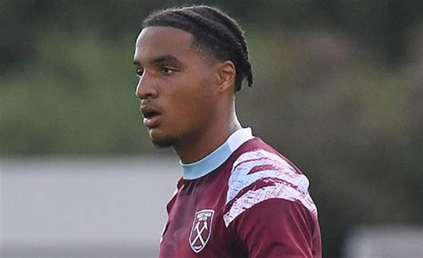 Calciomercato Pescara Passi Avanti Per Lesterno Irlandese Armstrong Oko Flex Rete8