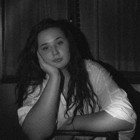 Adel Walkova On Threads