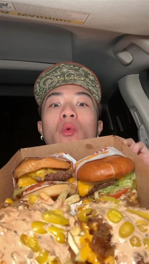 Dlameats I Neeed To Try More Burgers From Redrobinburgers Because