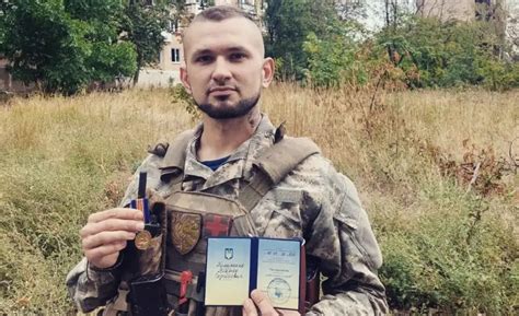 Schwuler Soldat Viktor Pylypenko Im Krieg Gegen Russland Geehrt — Mannschaft