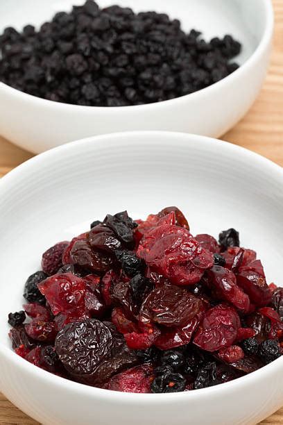 440 Fotos Bilder Und Lizenzfreie Bilder Zu Cassis Beere Istock