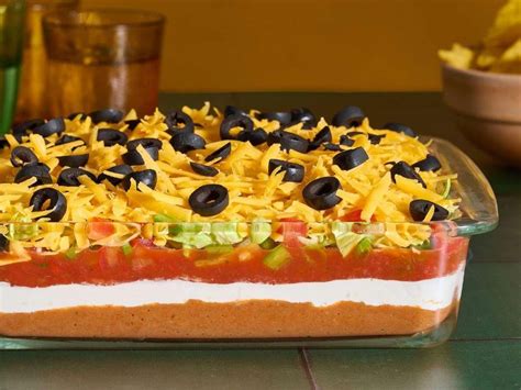 21 Delicious Layer Taco Dip Recipes For Gatherings Pan Mastery