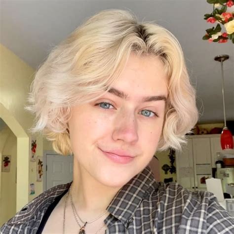 Dan Dan Mcaninch • Threads Say More