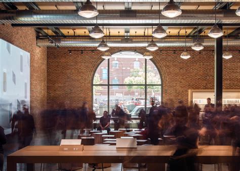 Apple Store Williamsburg By Bohlin Cywinski Jackson Uses Exposed Brick