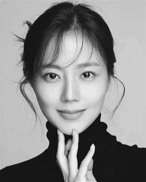 역대 여자 연예인 졸업 사진중 가장 예쁘다는 반응 나온 사진 주인공