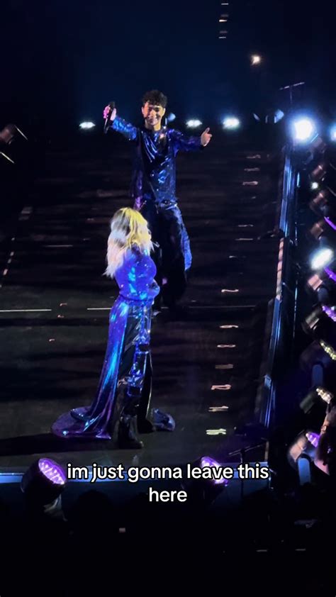Freya Skye Y Malachi Barton En El Worlds Collide Tour Tiktok