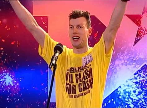 Ikonični Plesalec Alex The Dancer Se Je že Tretjič Vrnil Na Oder