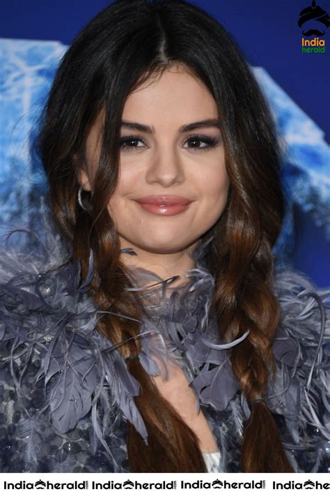 Selena Gomez At Frozen 2 Premiere In Los Angeles Set 1