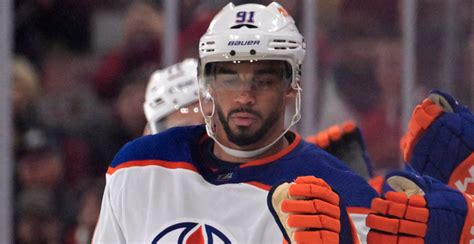 Heres How The Oilers Forward Lines Will Look With Evander Kanes Return Offside