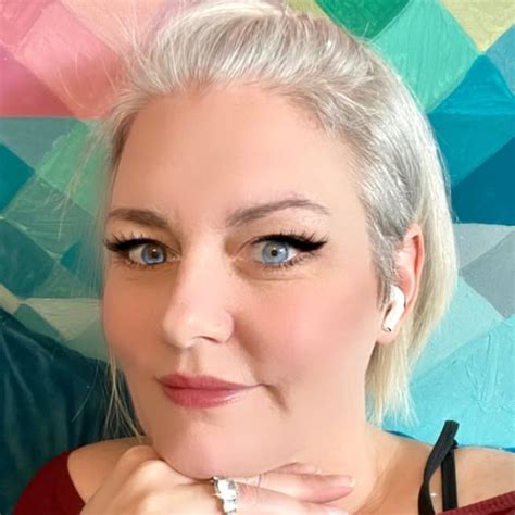 Gwendolyn Stanton Whitfield Gwen Whitfield • Threads Say More