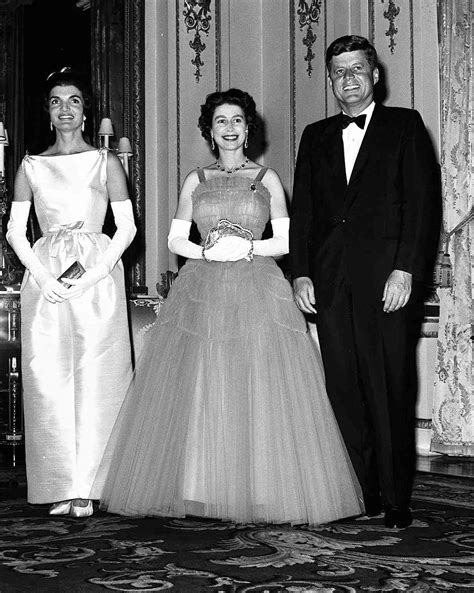 Behind Queen Elizabeths Meeting With Jfk And Jackie Kennedy To Be Featured On The Crown