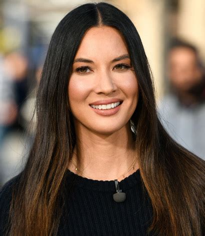Olivia Munn Net Worth Lifes Story Facts Vip Actors