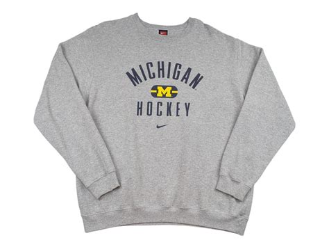 Vintage Nike Crewneck University Of Michigan Hockey Graphic Sweatshirt