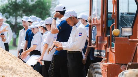 មិនមែនលំៗ ចុះអនុវត្តស្ដែងៗ រៀនចប់ទ្រឹស្ដីពីកម្មវិធី Camels Future