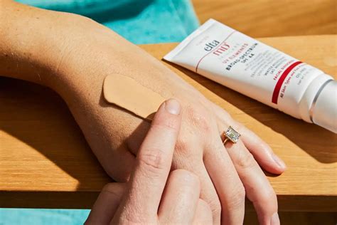 Tinted Vs Un Tinted Sunscreen Key Differences Explained 2026