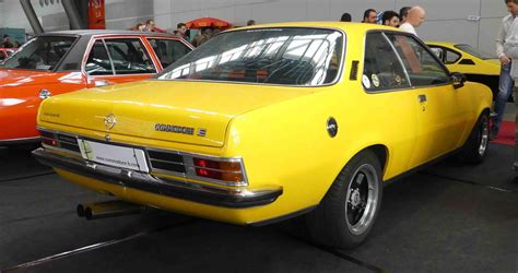 Opel Commodore B Ausgestellt Bei Den Retro Classics In Stuttgart 03 2019 Fahrzeugbilder De