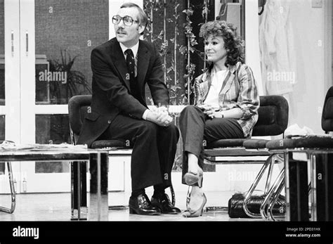 Peter Postlethwaite Malcolm Thomas Julie Walters Doreen Thomas