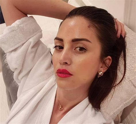 Njena Lepota Hipnotisala šeika Milijarderu Je Rodila Decu Danas Je