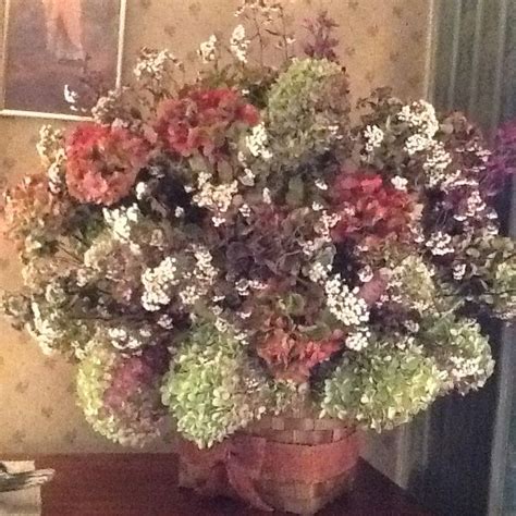 50 Best Dried Hydrangea Arrangements Images On Pinterest Hydrangeas Floral Arrangements And