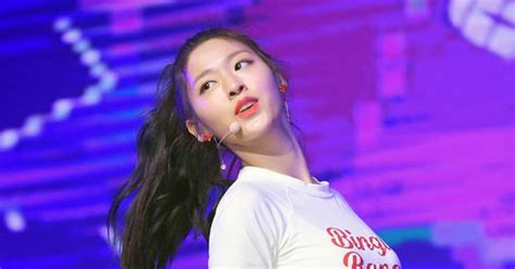 사진 Aoa 설현눈부신 미모 뽐내며
