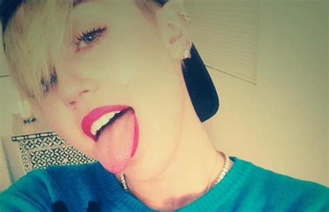 21 Most Wtf Miley Cyrus Twitpics