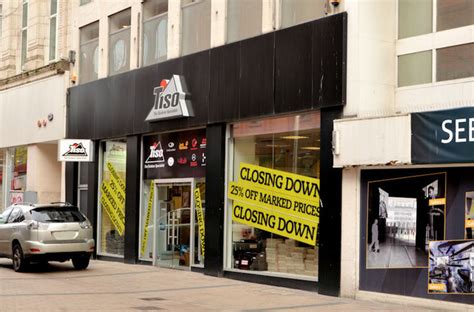 Tiso Closing Down Sale Belfast © Albert Bridge Geograph Ireland