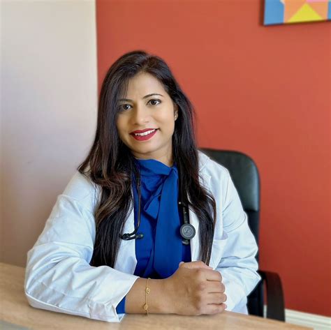 Dr Deepa Gunji Book Appointment Consult Online View Fees Contact Number Feedbacks