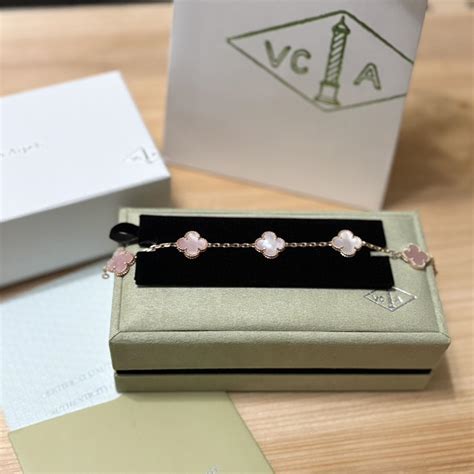 Van Cleef 18k Gold Rose Gold Clover Bracelet Brand Depop