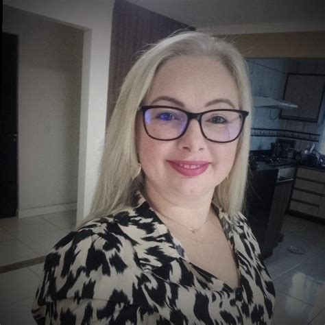 Simone Hausmann Coordenadora De Rh Wester Ind Linkedin