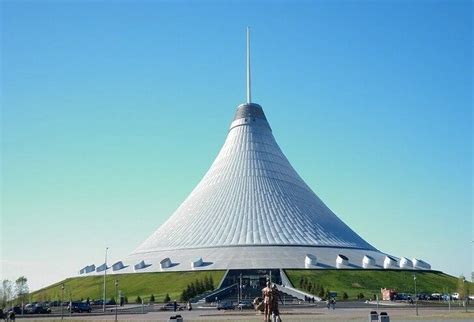 Хан Шатыр торгово развлекательный центр открыт в 2010 году Сарагоса Места Заброшенные церкви