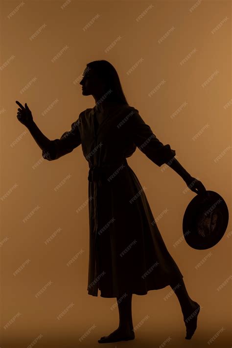 Free Photo Classic Portrait Silhouette Of Woman