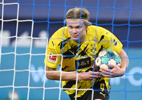 Erling Haaland Sparks Transfer Rumours After Missing Borussia Dortmund