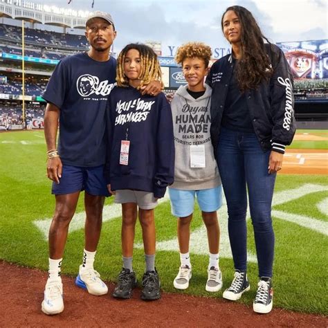 Pharrell Williams World On Instagram More Pics From The Yankees Vs Mets Game ⚾ Pharrell With