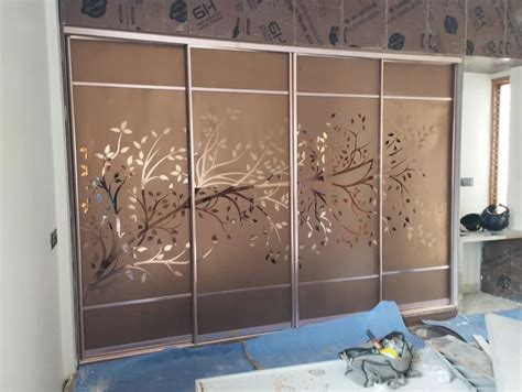 Wooden 2 Doors Glass Shutter Wardrobe Without Locker At ₹ 1800sq Ft