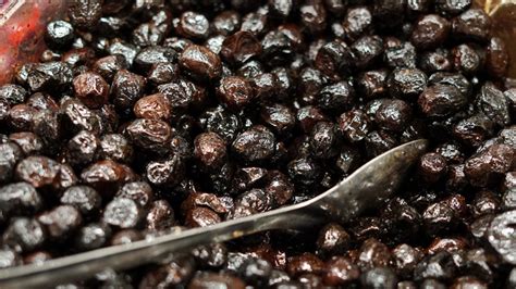 Brine Cured Vs Dry Cured Olives Whats The Difference