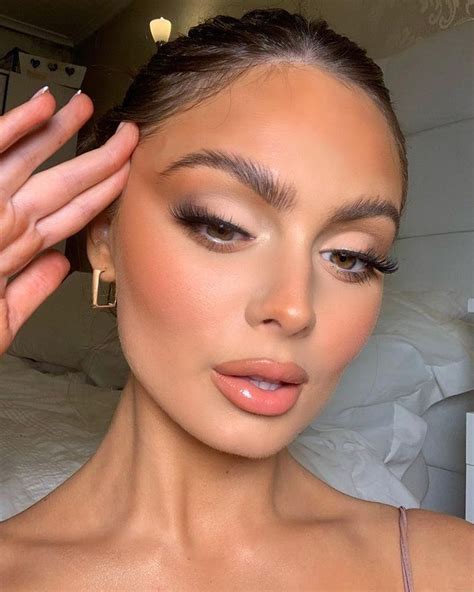 Pin By Natália On Make Matte Eye Makeup Matte Makeup Peach Makeup