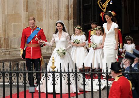 Who Is Lady Louise Windsor Meet Princess Eugenies Bridesmaid And Cousin