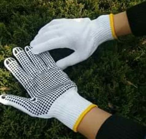 Full Fingered White Cotton Knitted Dotted Gloves Size Large At ₹ 60