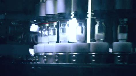 制药厂的药瓶生产线质量控制视频特效素材 千库网