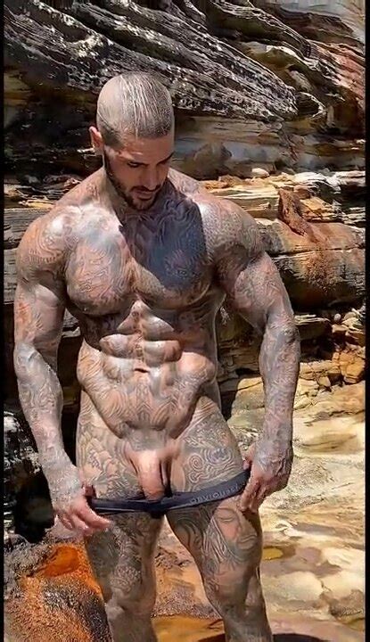 Bodybuilder Worship