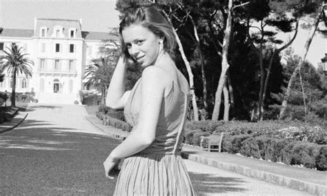 خودکشی امانوئل دبور بازیگر فرانسوی که ژرار دوپاردیو را به آزار جنسی متهم کرده بود