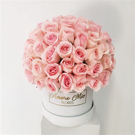 Esfera De 100 Rosas Rositas En Caja Blanca Amore Mio Flores
