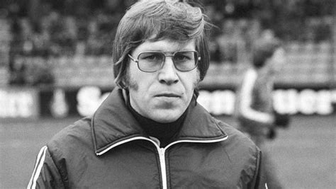 Nachruf Für Diethelm Ferner Schalke 04 Trauert Um Diethelm Ferner Gelsenkirchen