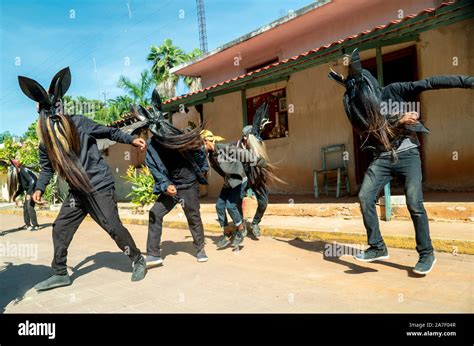 Cuajinicuilapa Mexico 01st Nov 2019 Young People Dance With
